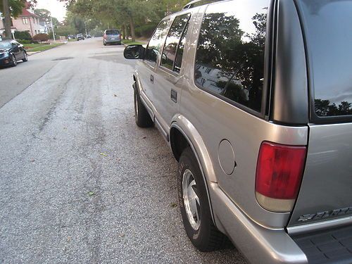 Buy Used 2001 Chevrolet Blazer Ls Sport Utility 4 Door 4 3l In Flushing